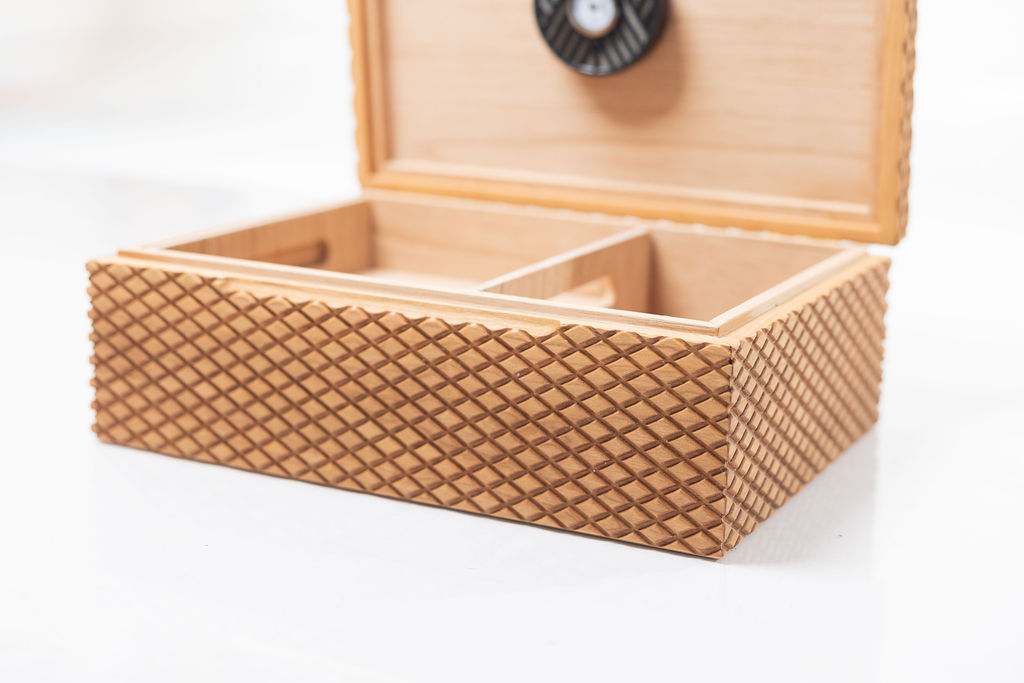 Large Cigar Humidor - Diamond Pattern - Beth & Co. Woodworks